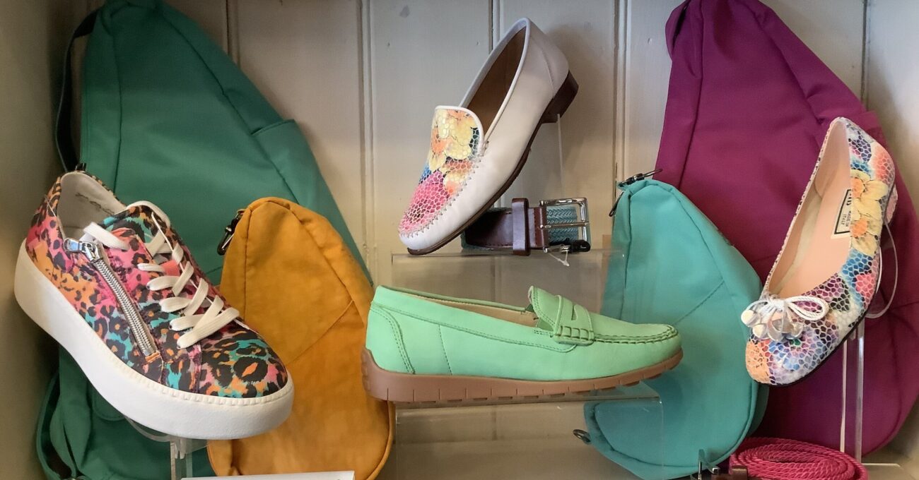 E Higgs and Sons Shoes – Llanidloes Shoe Shop